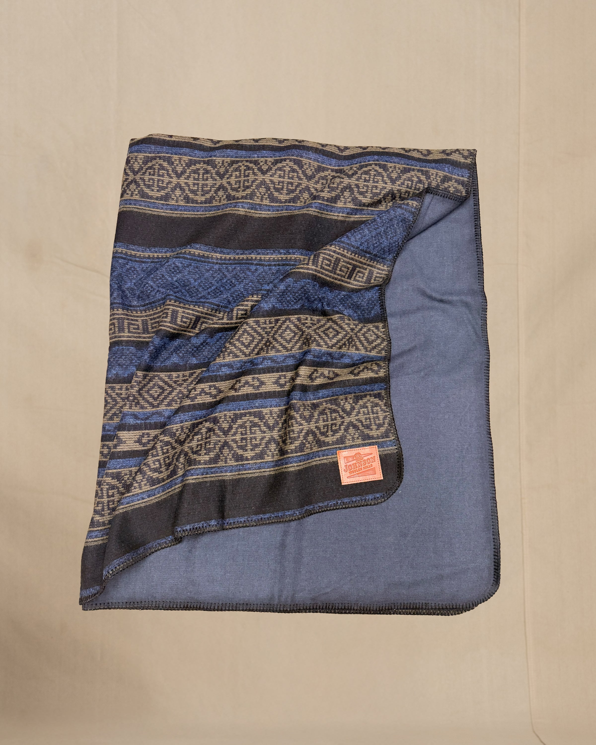 BLANKETS & THROWS – Johnson Woolen Mills